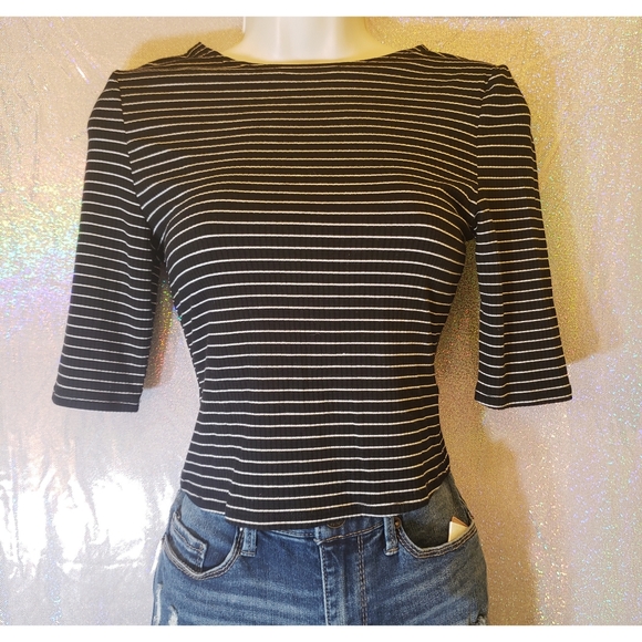 POPSUGAR | Tops | Popsugar Size Xsmall Black And White Stripped Crop ...